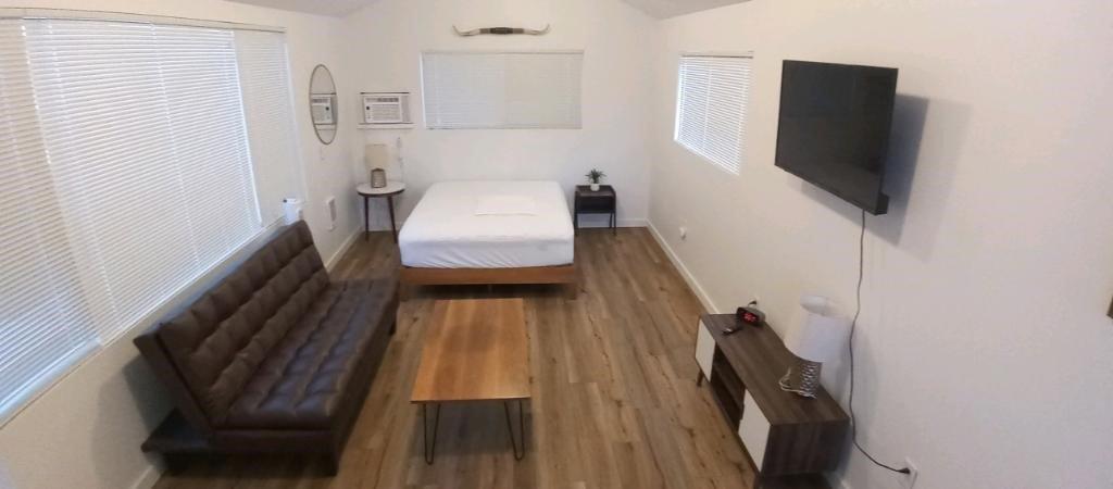 Cabin-Roll - Wildhorse Campground